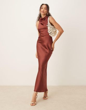 Pretty Lavish Everlee - Robe longue à col bénitier - Cuivre-Orange