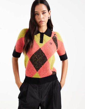 Fred Perry Gestricktes Polohemd mit buntem Rautenmuster