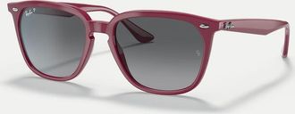 Ray-Ban RB4362 - Lunettes de soleil carr&eacute;es &agrave; verres gris polaris&eacute;s - Rouge bordeaux