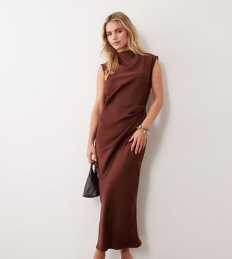 Asos Petite ASOS DESIGN Petite - Robe mi-longue en satin &agrave; col montant et corsage pliss&eacute; - M&ucirc;re-Violet