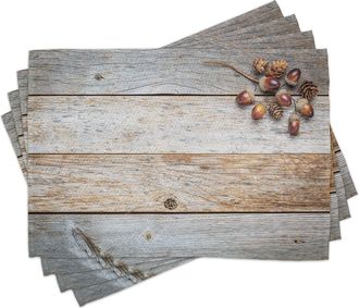 Abakuhaus Rustikal Platzmatten, Eicheln und Kegel auf verwittertem und genarbtem hölzernem Hintergrund-Bauholz-Herbst-Thema-Bild, Waschbare Stoff Esszimmer Küch