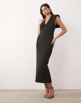 Asos Robe longue en imitation n&eacute;opr&egrave;ne &agrave; manches cape et bordures aux &eacute;paules - Noir