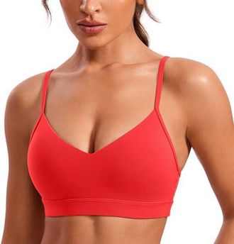 CRZ YOGA Butterluxe V Cou des Sports Bras pour Femmes Ajustable Rembourré Yoga Soutien-Gorge Rouge Profond 40