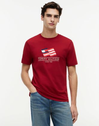 Tommy Hilfiger Jersey-T-Shirt in Rot mit welliger Flag-Applikation