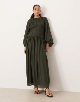 Asos Robe longue avec macram&eacute; &agrave; la taille - Kaki fonc&eacute;-Vert
