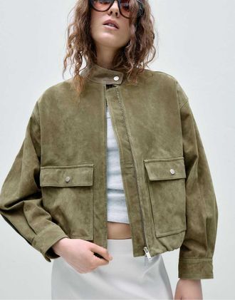 Stradivarius Lederjacke in Khaki mit Taschen-Gr&uuml;n