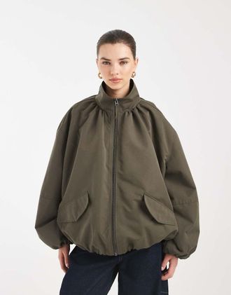 Asos Oversize-Bomberjacke in Khaki-Taupe mit Stehkragen und Ballonsaum-Rot