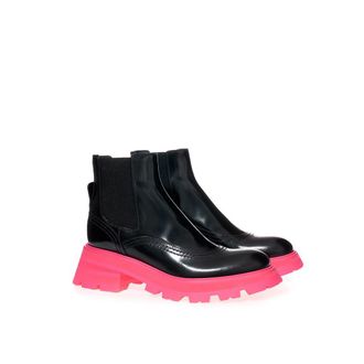 Alexander McQueen Fluo Pink Sole Chelsea Boot - Black