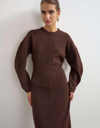 Topshop gestricktes flauschiges Maxikleid mit Fledermaus&auml;rmeln in Braun