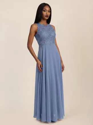 Apart Abendkleid mit floraler Spitze und flie&szlig;endem Rock