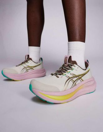 Asics Gel-Nimbus 28 TR - Baskets de course - Blanc poudr&eacute;/argile-Neutre