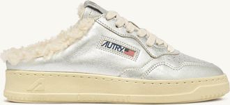 Autry SNEAKERS MEDALIST MULE AUS LEDER IN SILBER UND SHEARLING