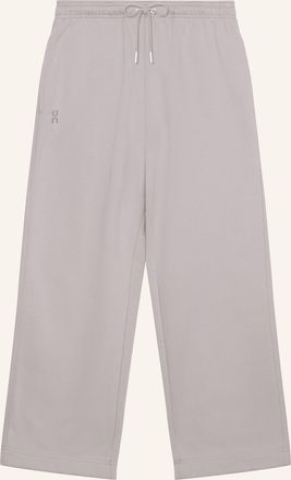 On Sweathose Club Collective grau