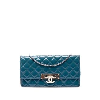 Chanel Pre-owned Sac bandouli&egrave;re en cuir verni matelass&eacute; - Femme - Pre-owned - Bleu - Taille: ONE Size
