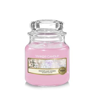 Yankee Candle Company Snowflake Kisses 104 g
