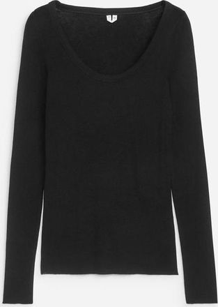 Arket Rippstrick-Oberteil Aus Wolle -Schwarz