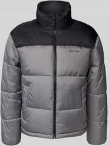 Review Steppjacke mit Label-Print