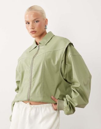 Lioness exklusive Bomberjacke in Lederoptik mit Kontrastn&auml;hten in Soft Khaki-Gr&uuml;n