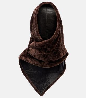 Nour Hammour Foulard en shearling