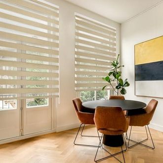 Blindecor Lira doppelrollo - duo rollo tag und nacht Beige - 140 x 180 cm (Breite x Länge) | Stoffgröße 137 x 175 cm | Fensterrollo zebra