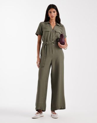 Vero Moda Combinaison &agrave; poches fonctionnelles et ceinture &agrave; la taille - Vert olive