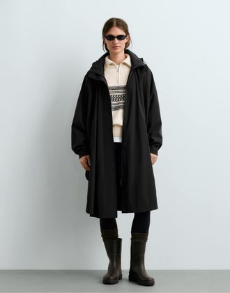 Oysho cape longue ultra l&eacute;g&egrave;re imperm&eacute;able 10k noire