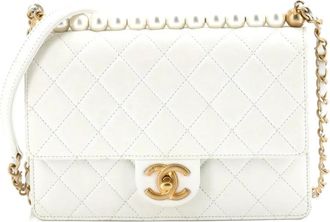 Chanel Chic Pearls Flap Bag Quilted Lambskin Small shoulder bag - Wei&szlig;