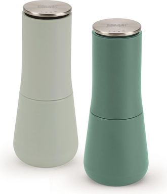 Joseph Joseph Milltop Salz- und Pfeffermühlen-Set, nachfüllbar, mit Keramikmahlwerk und Anti-Verschütt-Design - Salbeigrün