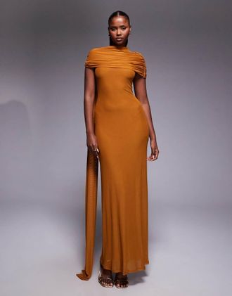 Asos Netzstoff-Maxikleid in gebranntem Gelb mit drapierter R&uuml;ckseite und Cape-Detail