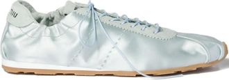Miu Miu baskets Plume en satin - Bleu