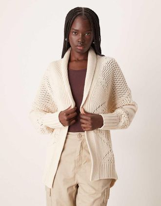 Abercrombie & Fitch Boho-Strickjacke in Cremewei&szlig; mit Schalkragen-Neutral