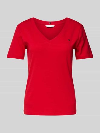 Tommy Hilfiger Slim Fit T-Shirt mit V-Ausschnitt Modell CODY