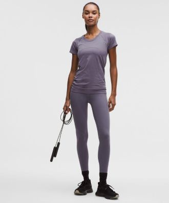 lululemon Wunder Train Leggings mit hohem Bund und Taschen f&uuml;r Frauen - 63,5 cm - Gr&ouml;&szlig;e 10 in Grape Mist