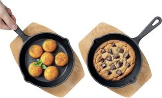 Navaris Po&ecirc;le Fonte Naturelle - 2X Mini Po&ecirc;le &agrave; Frire Antiadh&eacute;sive &Oslash; 15,3 cm avec Support en Bois - Petit Po&ecirc;le Oeuf Pancake Four BBQ Induction