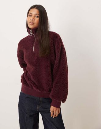 Asos Hochgeschlossenes Oversize-Oberteil aus Teddyfell in Burgunderrot mit Rei&szlig;verschluss