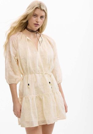 Desigual Besticktes Kleid in Wei&szlig; mit Schleife-Neutral
