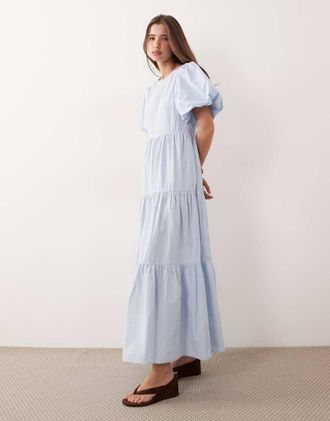 Vero Moda Robe longue en coton &agrave; manches volumineuses et volants &eacute;tag&eacute;s - Bleu pastel
