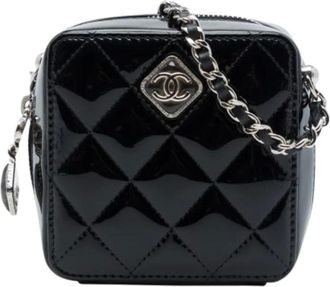 Chanel Pre-owned Sac bandouli&egrave;re matelass&eacute; verni - Femme - Pre-owned - Noir - Taille: ONE Size