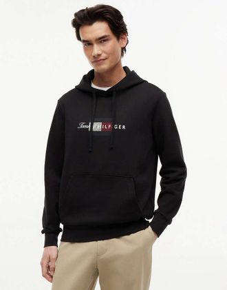 Tommy Hilfiger Sweat &agrave; capuche en tissu &eacute;ponge avec cordon de serrage et motif drapeau - Noir