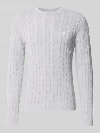 Review Strickpullover mit Zopfmuster und Logo-Stitching