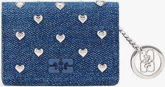 Ganni Bou-Kartenetui mit Herznietenklappe aus Denim blau