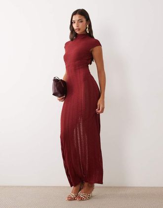 Asos Maxikleid mit hohem Kragen aus Spitzenstrick in Burgunderrot