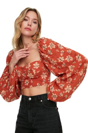 Trendyol Trendyol Womens Blume gemusterte quadratische Kragen-Ballonhülsen-Viskose-Bluse Blouse, Black, 40