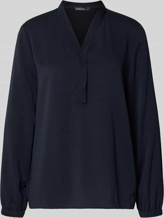 Marc Cain Bluse mit V-Ausschnitt und Label-Detail