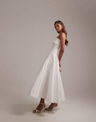 Asos Robe de mari&eacute;e structur&eacute;e coupe bandeau - Ivoire-Blanc