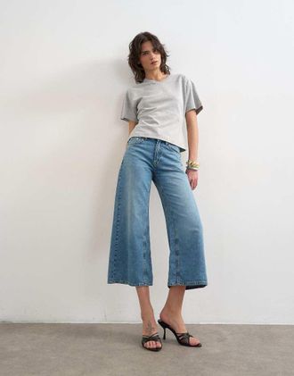 Topshop Jean court large et l&eacute;ger - D&eacute;lav&eacute;-Bleu