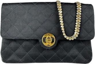 Chanel Sac bandouli&egrave;re en satin Pre-owned - Femme - Pre-owned - Noir - Taille: ONE Size