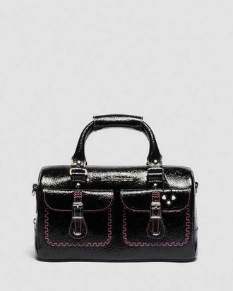 Dr. Martens Top Handle Distressed Lackleder Tasche in Schwarz