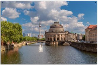 Wallario Outdoor-Poster f&uuml;r Garten oder Balkon Blick auf Berlin, Motivbanner Gr&ouml;&szlig;e: ca. 60 x 90 cm, Outdoor-Bild