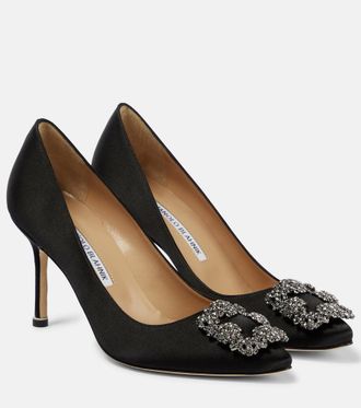Manolo Blahnik Pumps Hangisi 90 aus Satin mit Kristallen